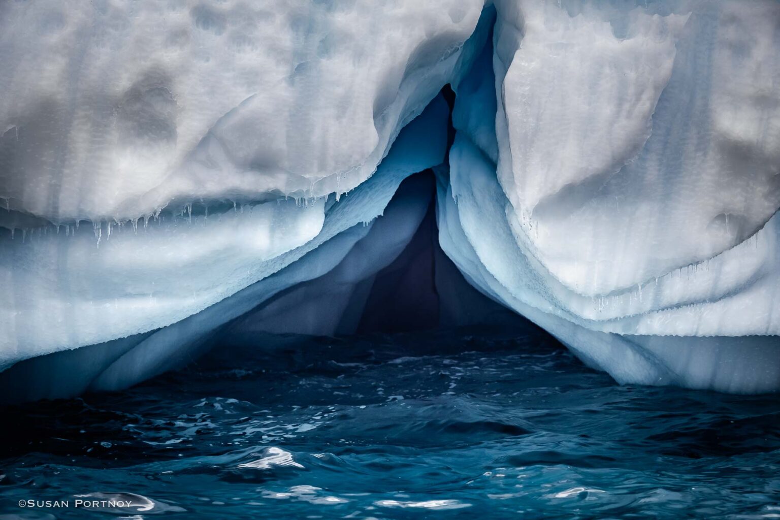 Essential Antarctica Photography Tips: Creative & Practical